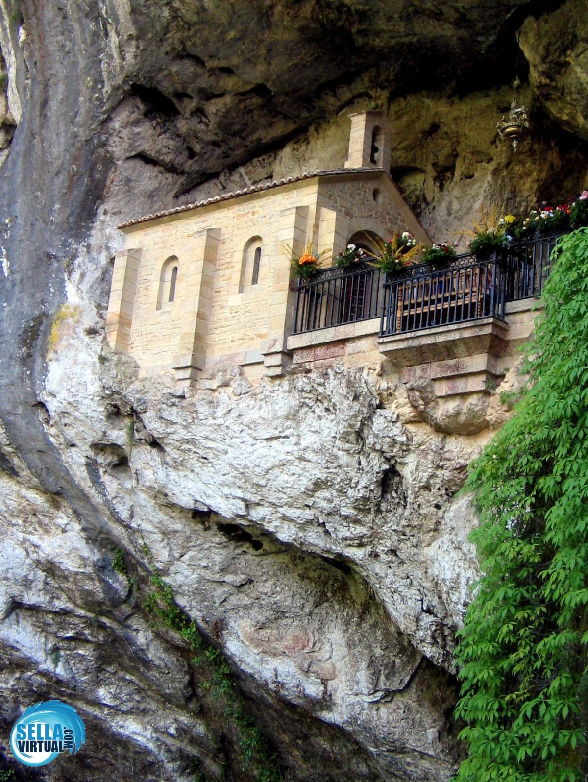 Covadonga - Basílica de Covadonga - Santina - Pelayo - Basílica of ...